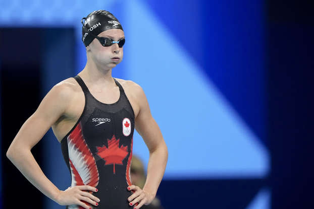 Teenage swimmer Summer McIntosh, just 17, brings home gold for Canada Teenage swimmer Summer McIntosh, just 17, brings home gold for Canada