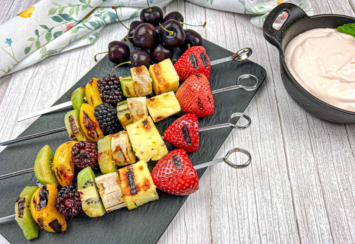 19 pool snacks that keep the crew fed without dripping, melting, or ...