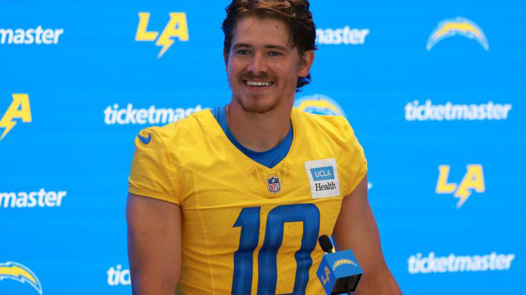 Adam Schefter speculates Justin Herbert injury lingers into regular season Adam Schefter speculates Justin Herbert injury lingers into regular season