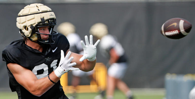 Purdue football tight end ready to go after injury in spring