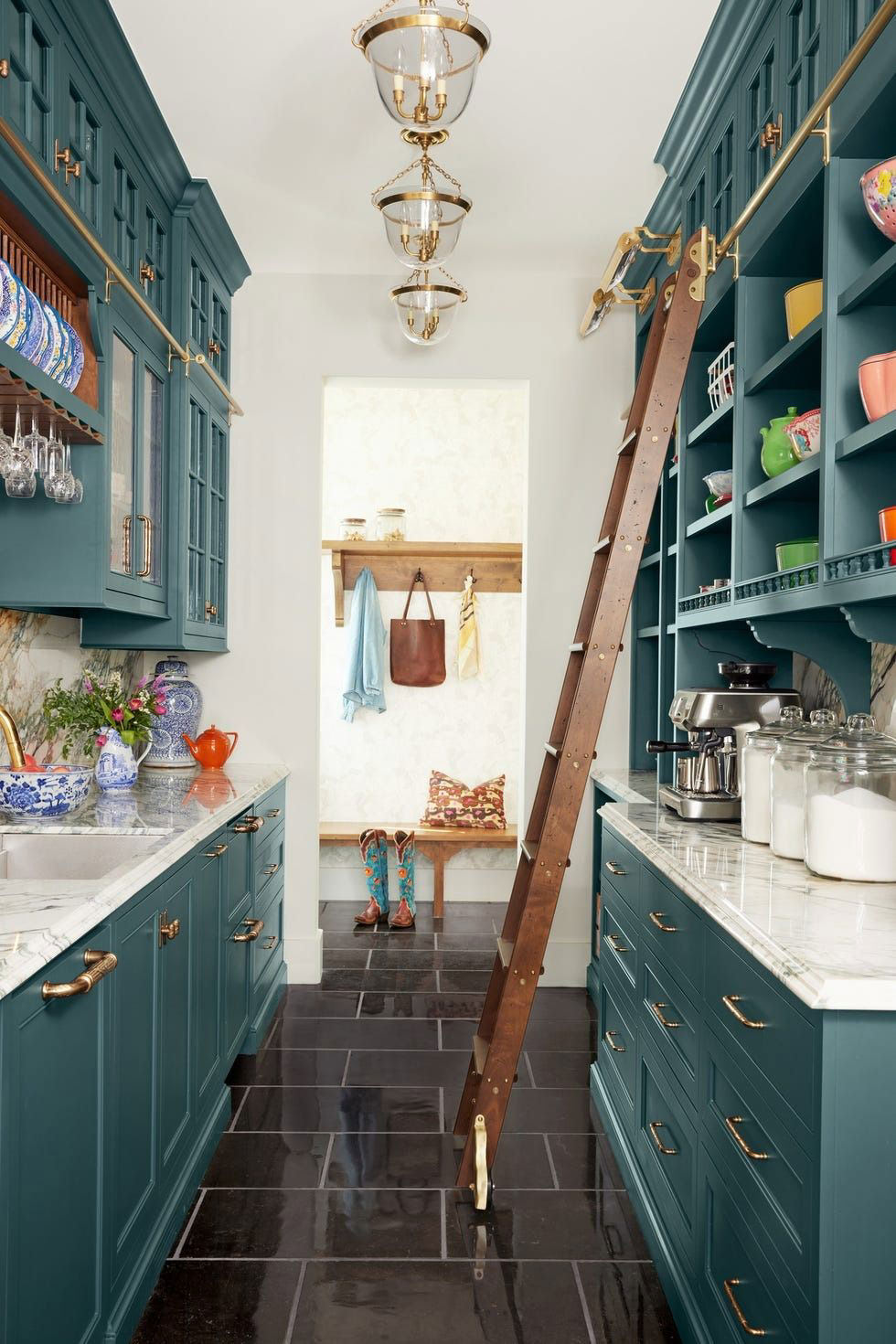 25 Smart Ways to Organize Your Kitchen Cabinets 25 Smart Ways to Organize Your Kitchen Cabinets