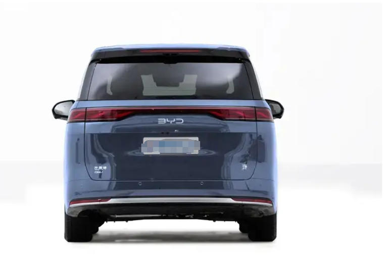 比亚迪夏正式上市 售价24.98-30.98万元 提供多种配置选择