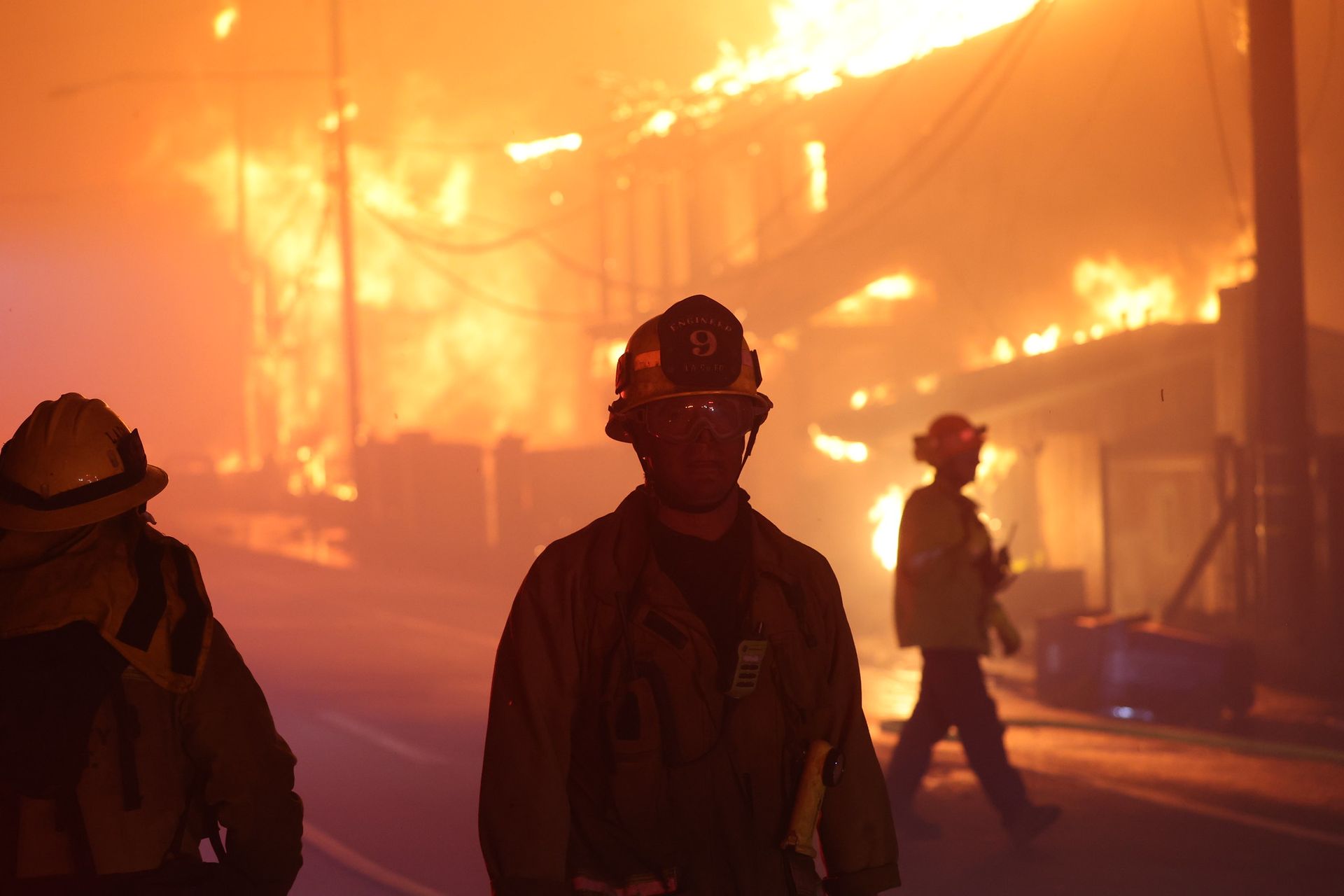 Deadly LA fires lead to office closures for major game studios ...