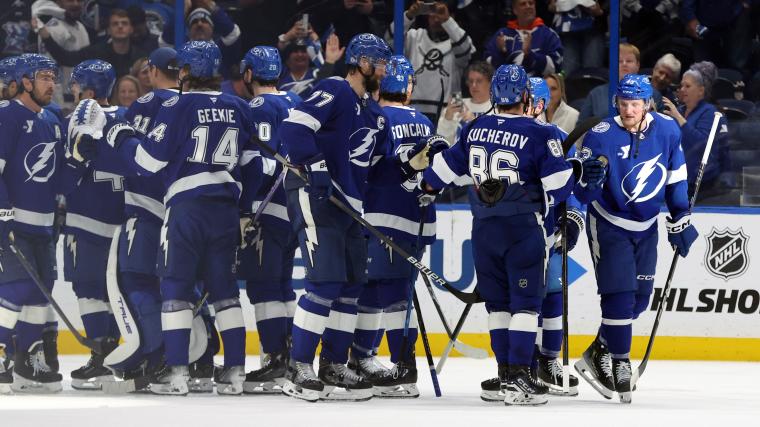 Lightning to appear in second outdoor game, scheduled to host Bruins ...