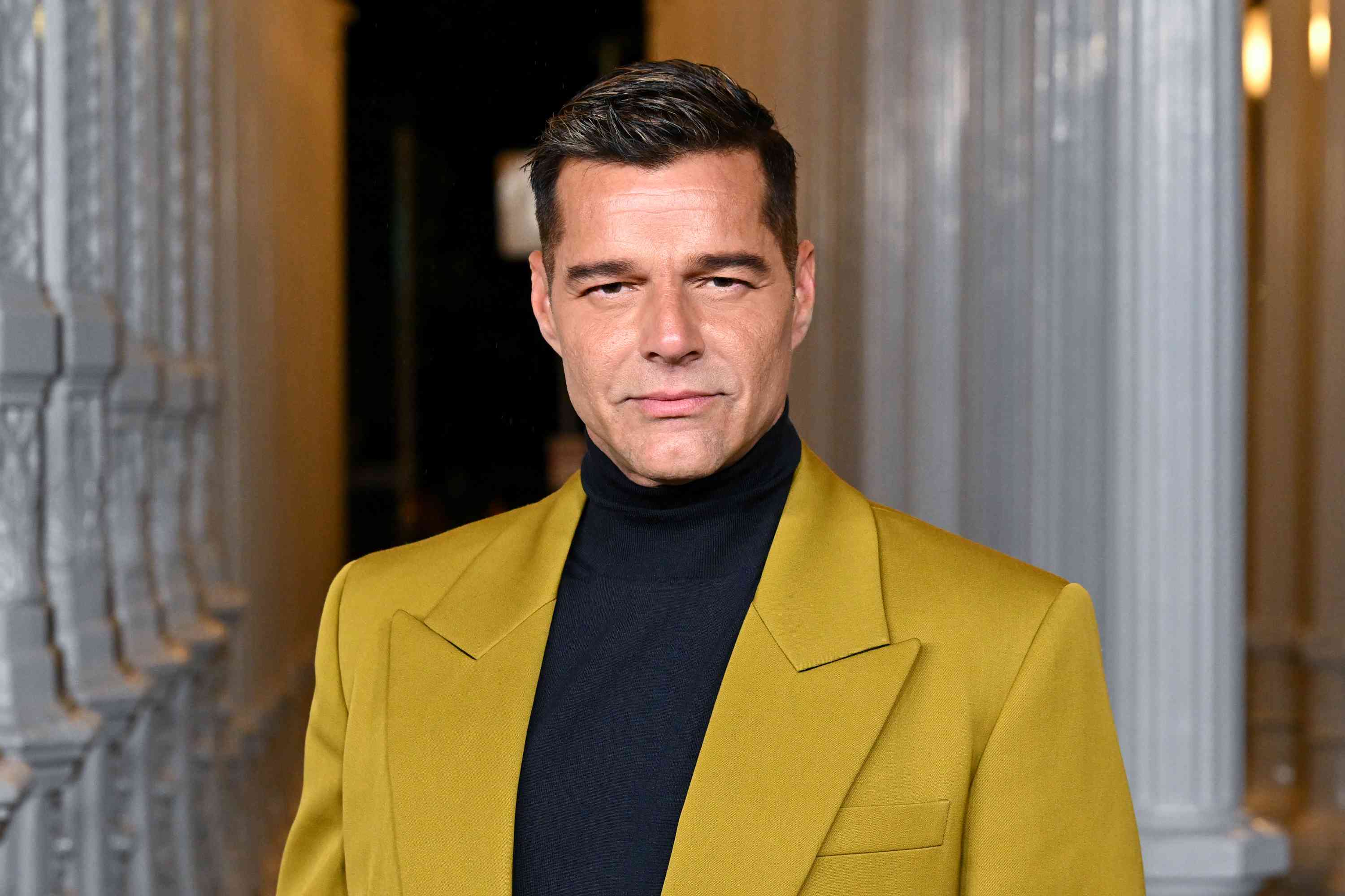 Hermano de Ricky Martin graba video pidiendo que vaya a ver a su padre