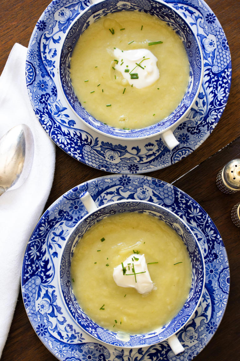 Classic French Potage Parmentier – French Potato Leek Soup