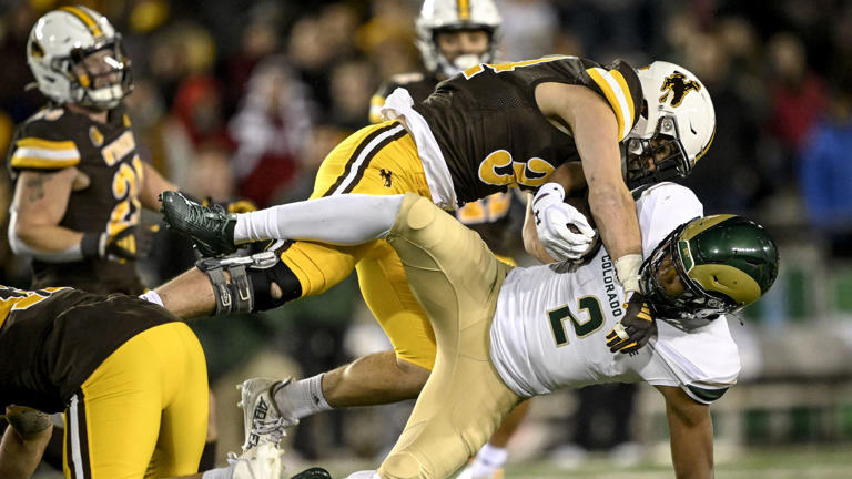 Ex-Wyoming defensive end Braden Siders commits to Arizona