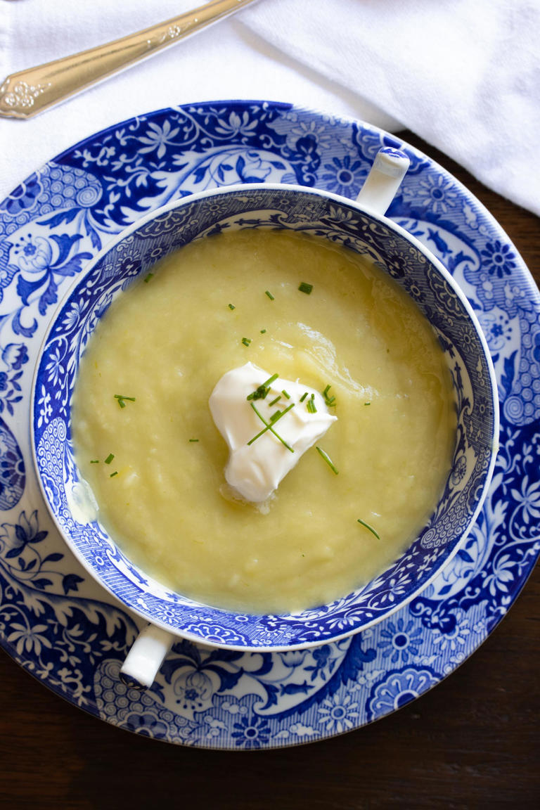 Classic French Potage Parmentier – French Potato Leek Soup