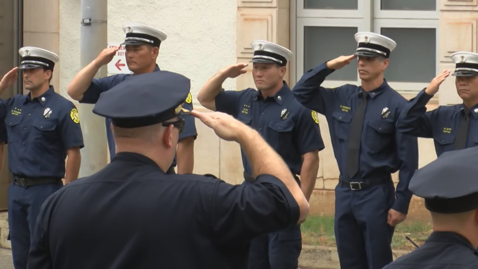Solemn procession in downtown Honolulu honors firefighter killed in ...