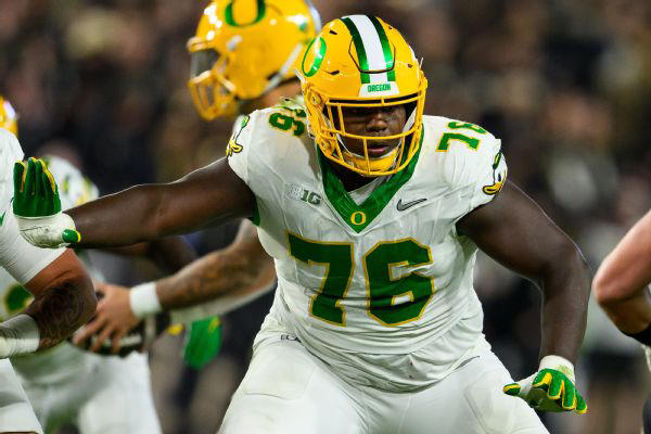 Oregon OT Josh Conerly Jr. declares for NFL draft
