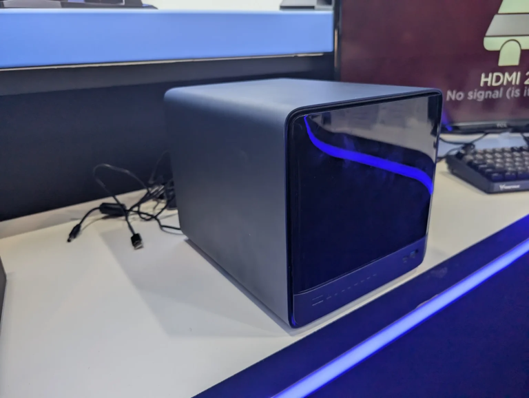 铭凡推出 NAS 型迷你主机 N5 Pro：五 HDD 盘位 + 三 M2 SSD 插槽