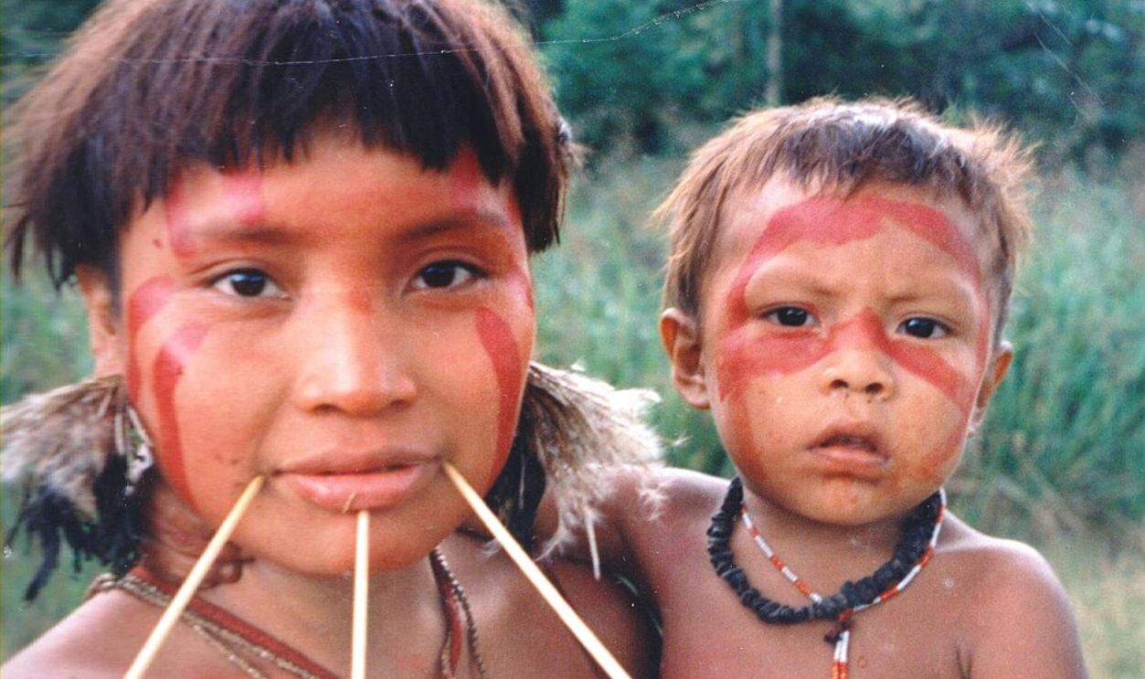Rare Photos Of The Yanomami, One Of The Amazon's Most Eccentric Tribes