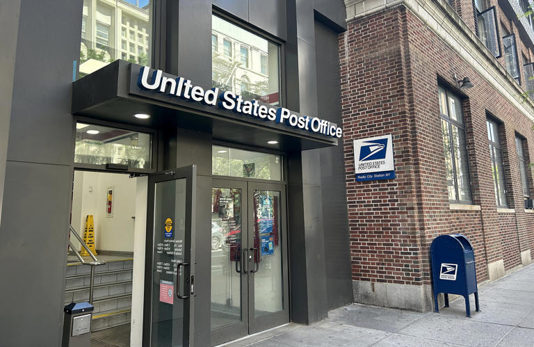 Is the post office open on January 9? Details on USPS hours and mail ...