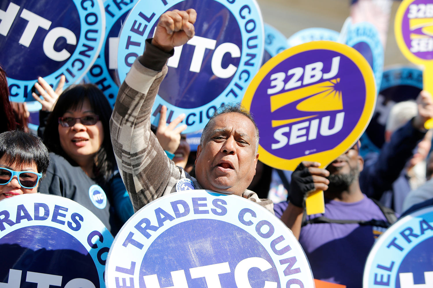 Major service workers union joins forces with AFL-CIO as second Trump ...