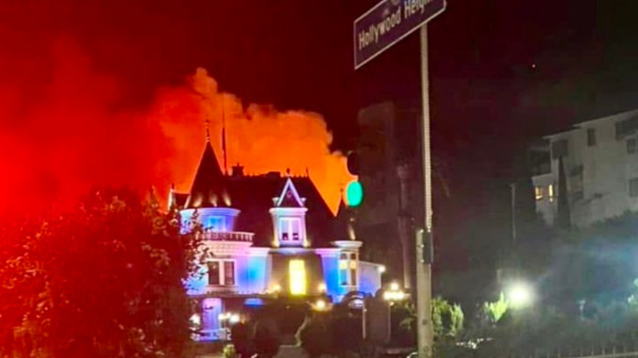 The Magic Castle Club Burning Amid Hollywood Fire? Photos From Runyon ...