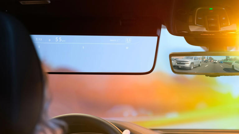 Gentex Reveals Dimmable Sun Visor With Screen Capability At CES 2025