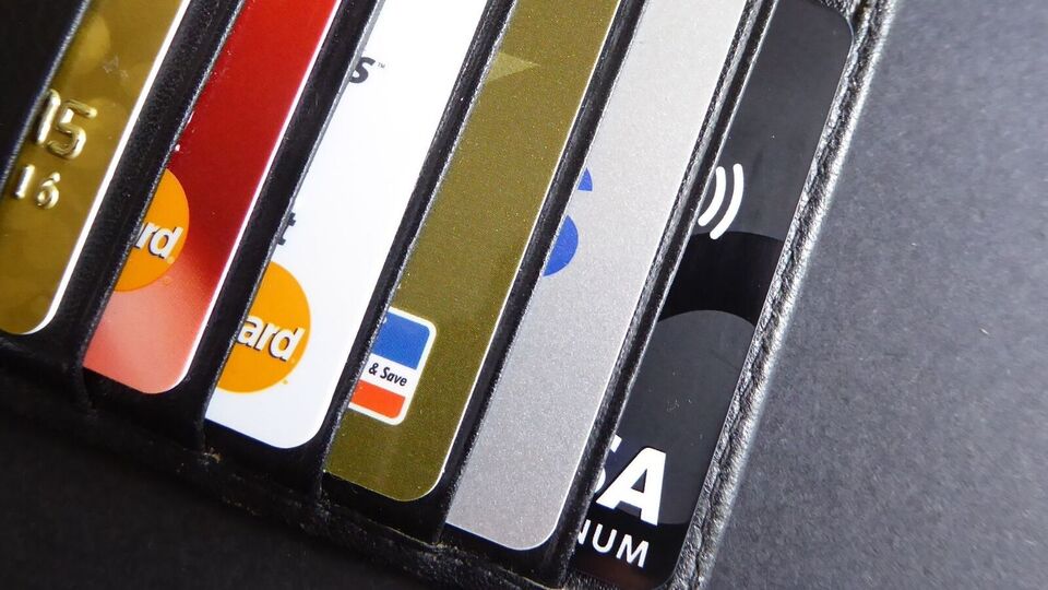 Paying rent with a credit card: How it affects your finances – Pros and ...