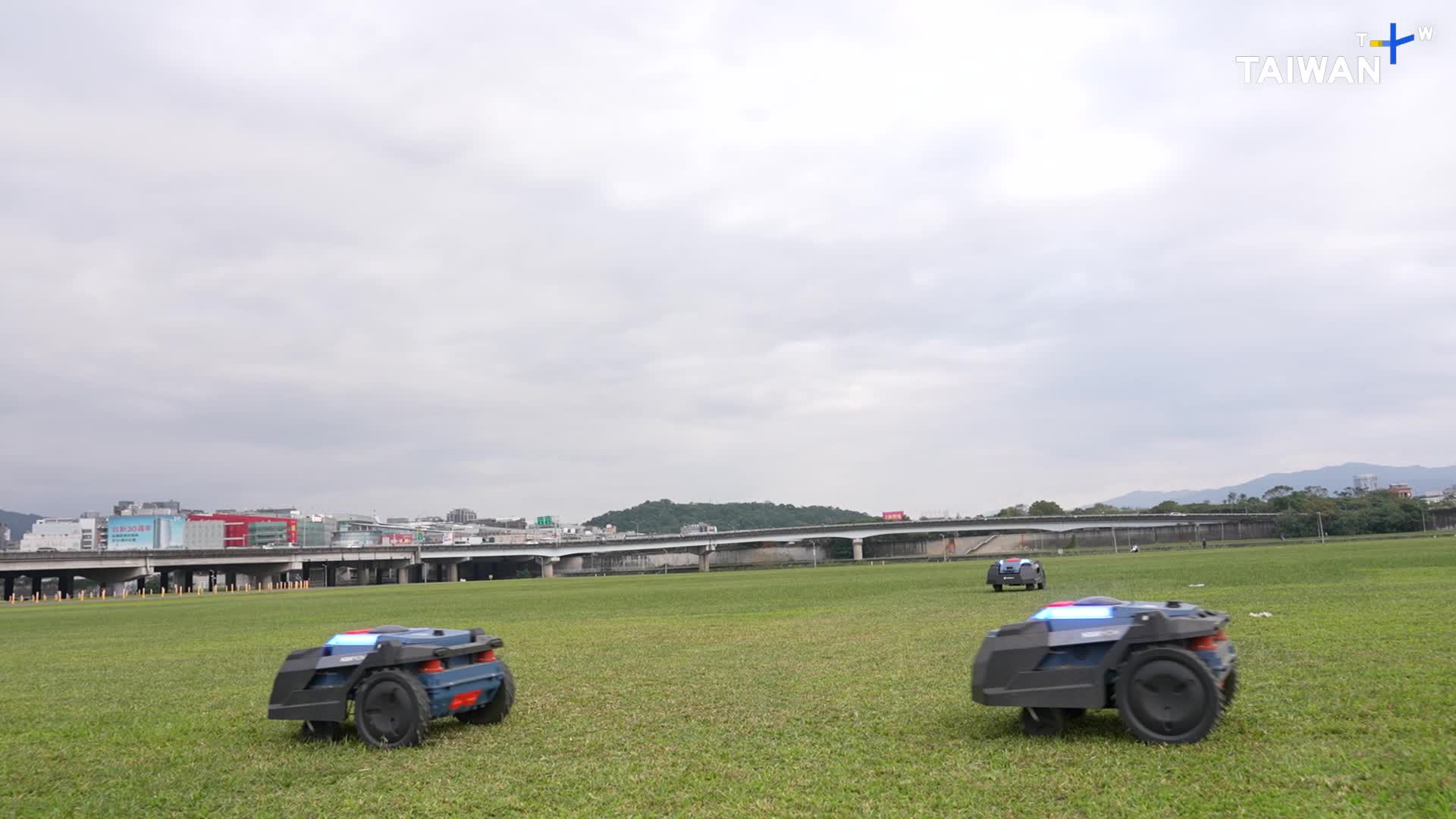 Robots, Mirrors and Badminton: Taiwan’s Smaller AI Innovators at CES ...