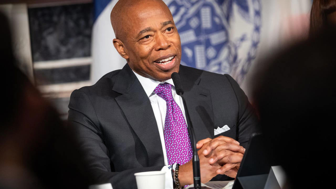 DOJ orders prosecutors to drop charges against NYC Mayor Adams DOJ orders prosecutors to drop charges against NYC Mayor Adams