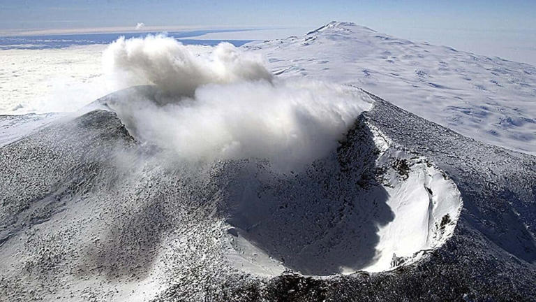 Hidden Volcanoes Beneath Antarctica Threaten Global Disaster as Ice ... Hidden Volcanoes Beneath Antarctica Threaten Global Disaster as Ice ...