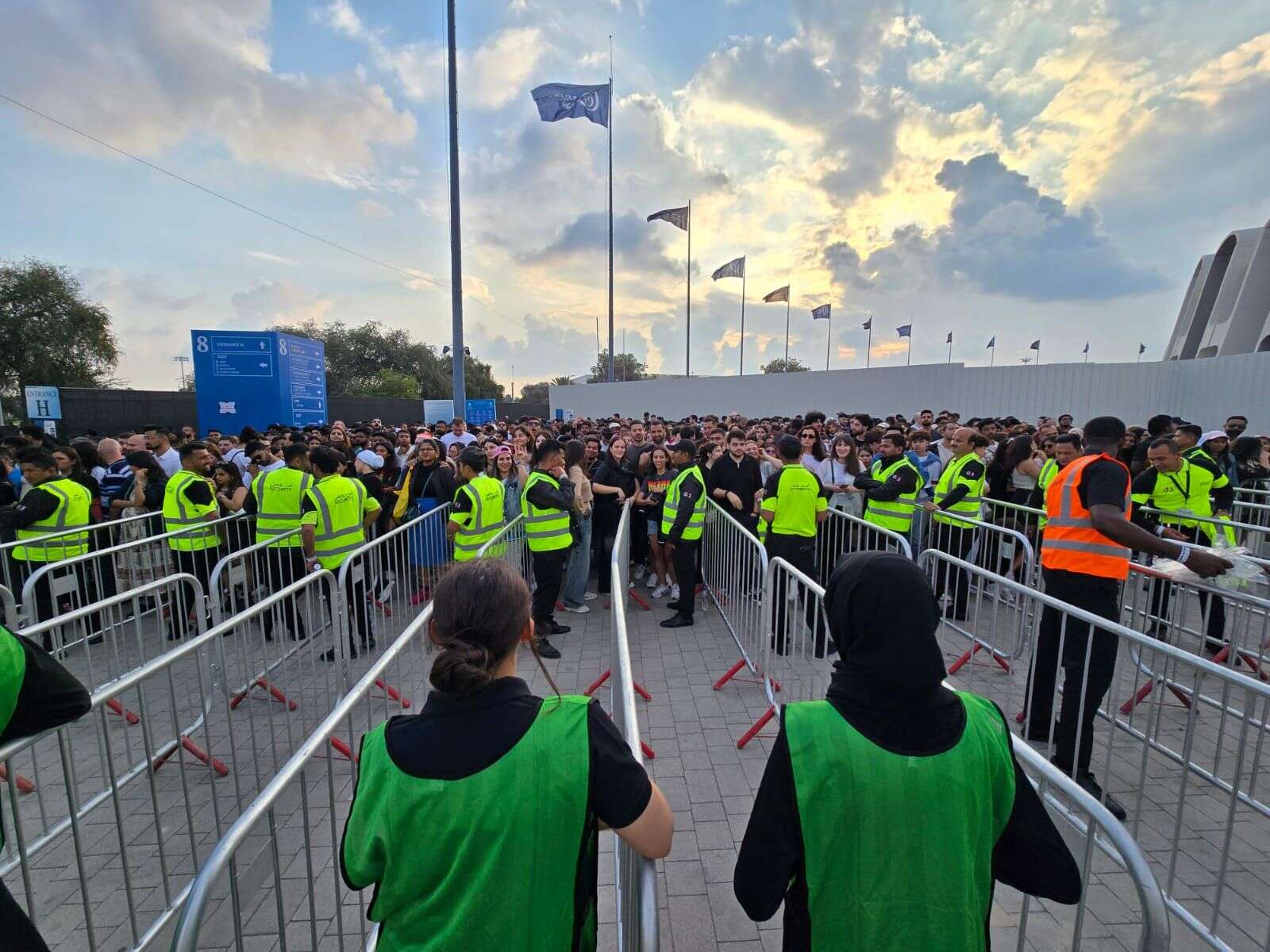 Coldplay LIVE in Abu Dhabi: Hundreds throng Zayed Sports City Stadium ...