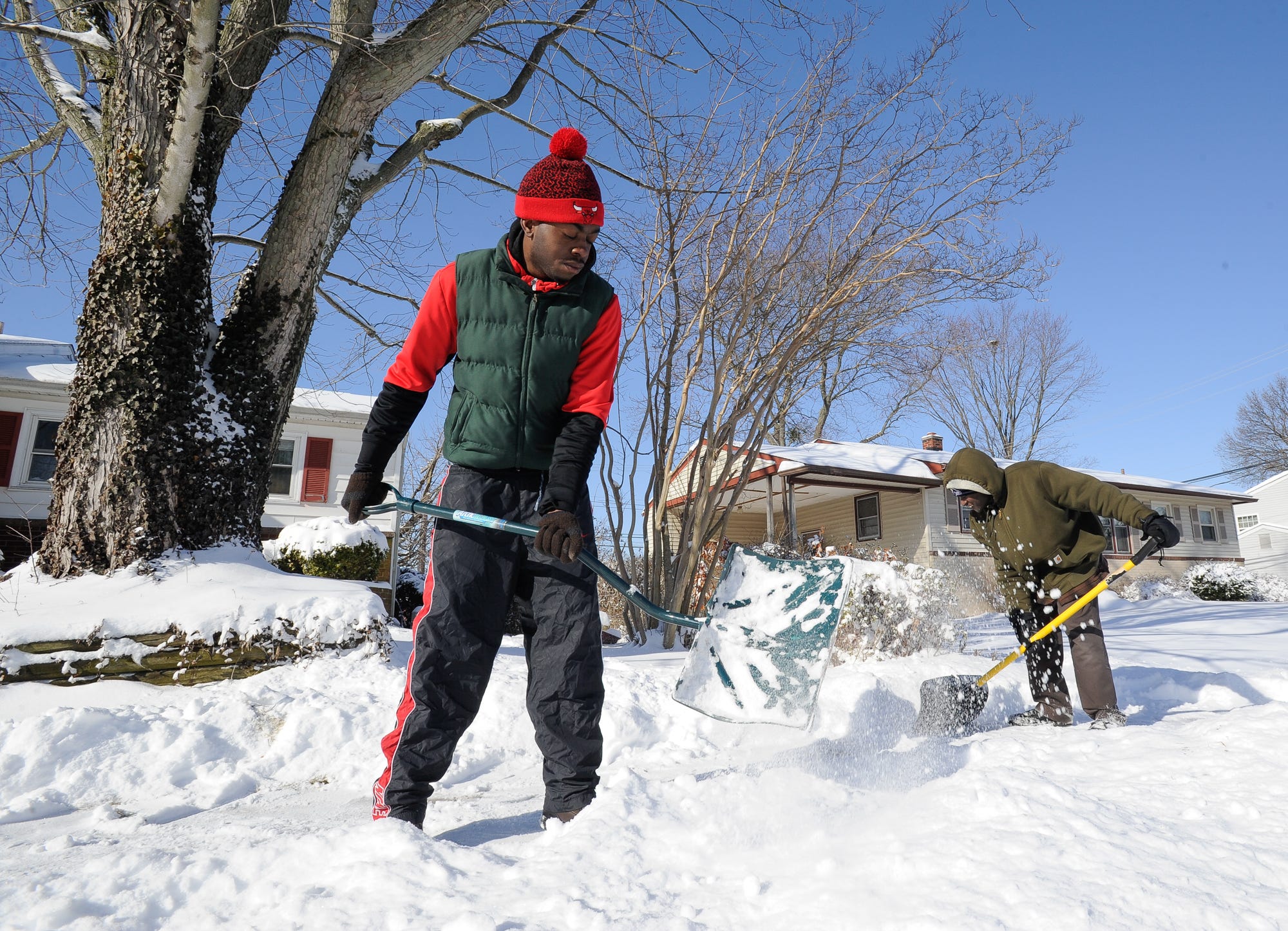 Which is a better winter tool, a snow shovel or snowblower? It depends