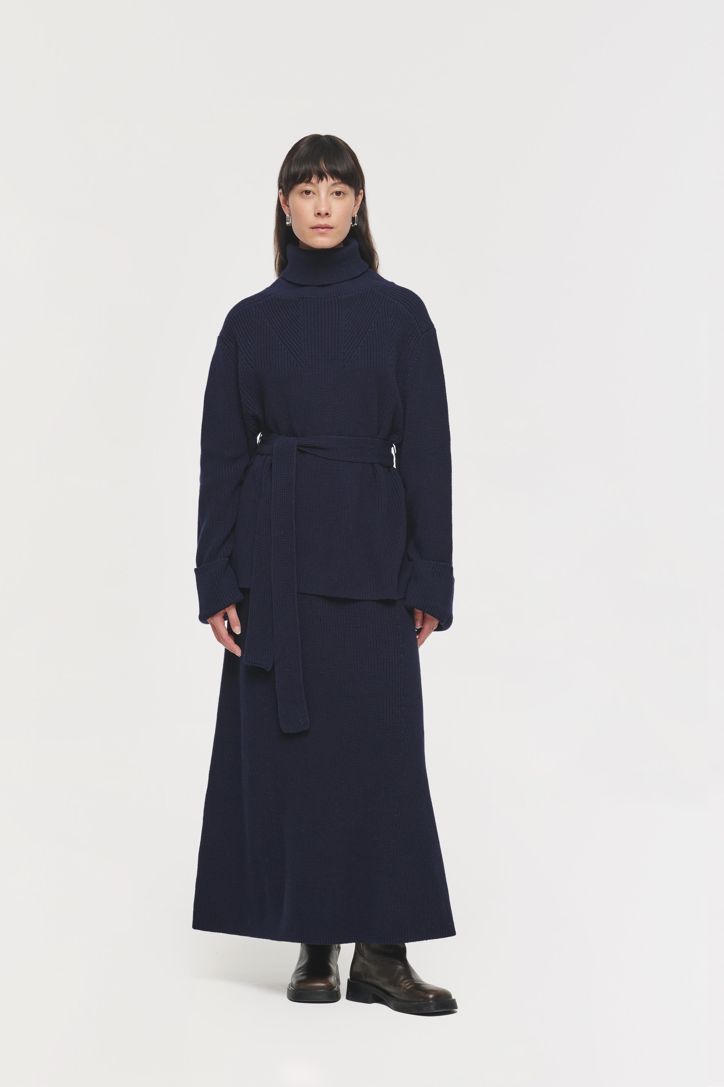 8 Anti-Jeans Outfits Stylish Women in France Will Wear on Rotation This ...