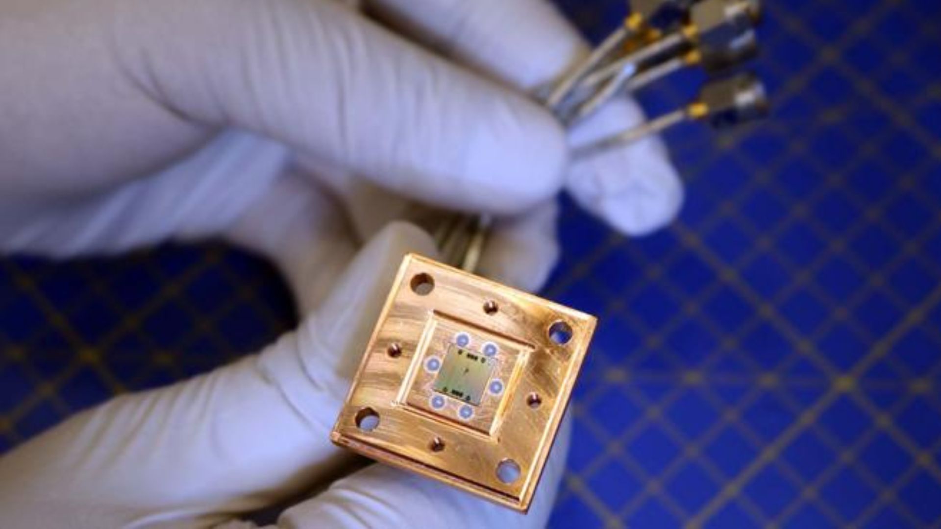 Scientists develop coldest-ever fridge for quantum computers for icy ...