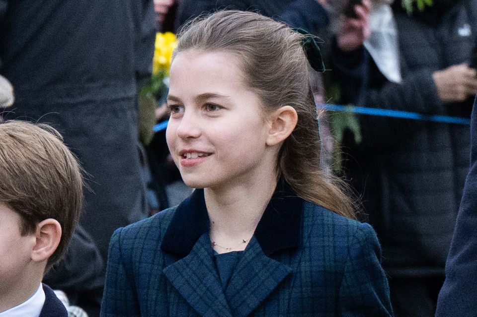 Prinzessin Charlotte: Trägt sie wirklich die Kette von Prinz Harrys Ex ...