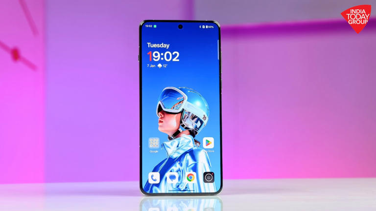 OnePlus 13 and iPhone 16 selling at same prices in India, which one to buy?