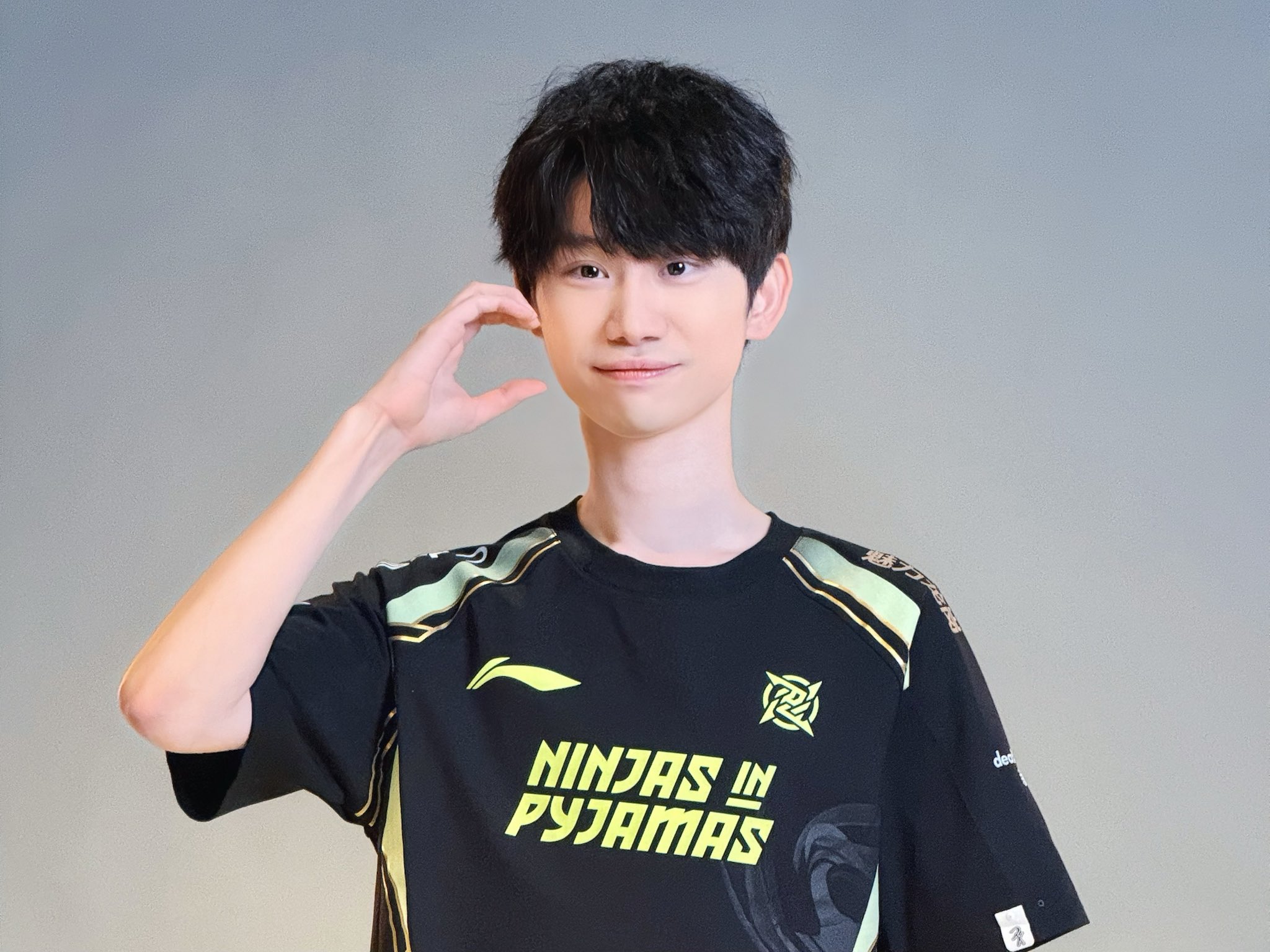 回归赛场加入NIP！Doinb更新社交媒体晒照：I’m back!