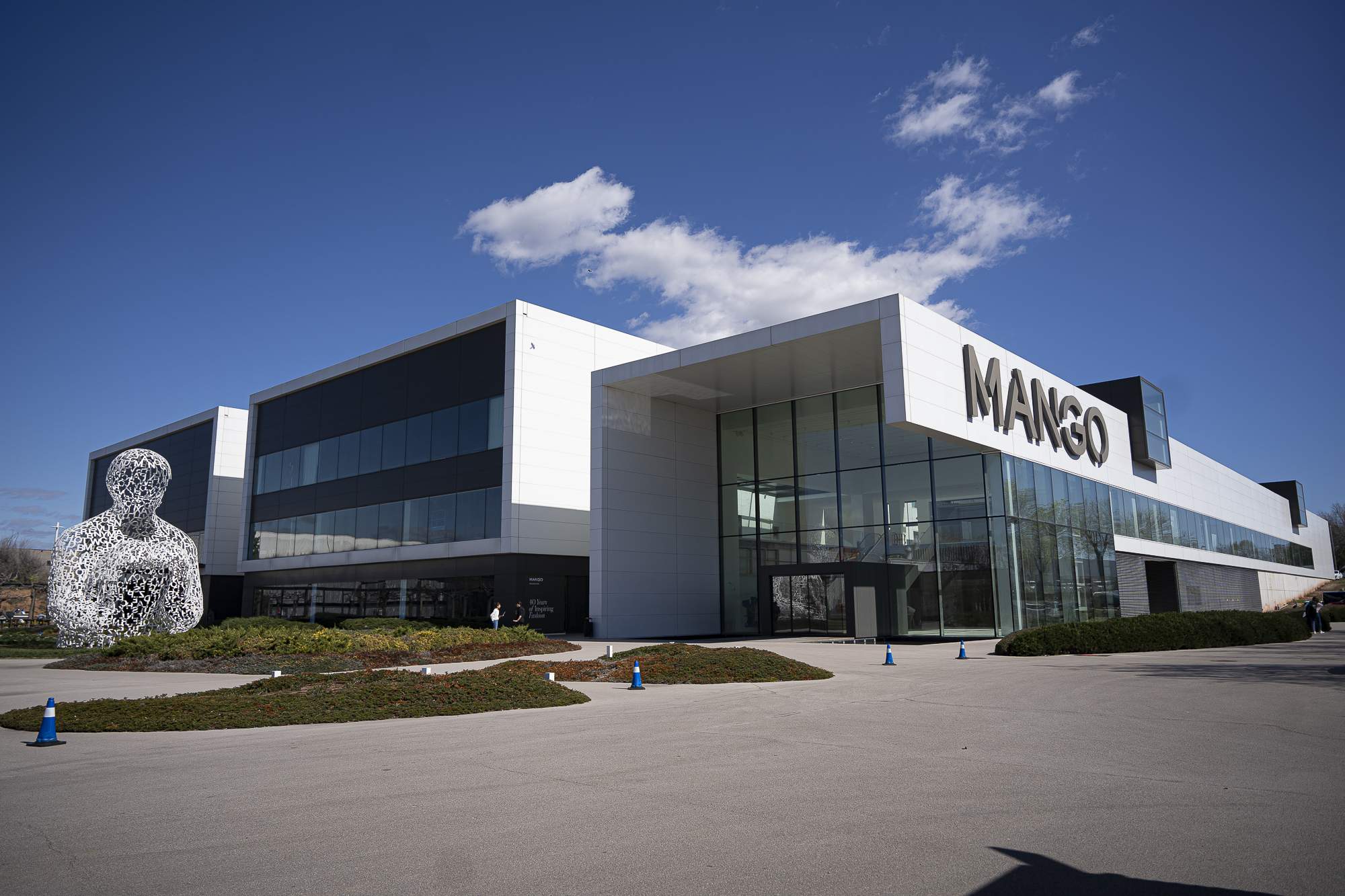 Sarah Andic Raig, hija menor del fundador de Mango, crea la patrimonial ...