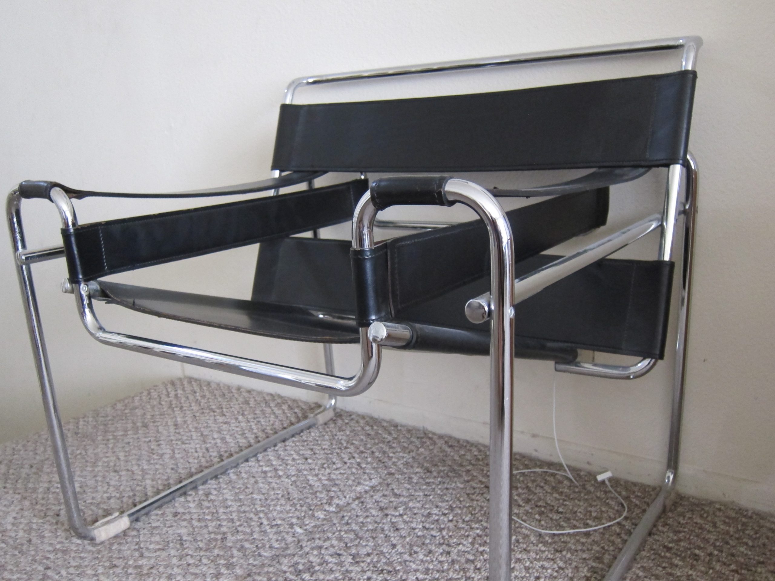 15 Retro Chair Designs That Are Perfect for Modern Spaces