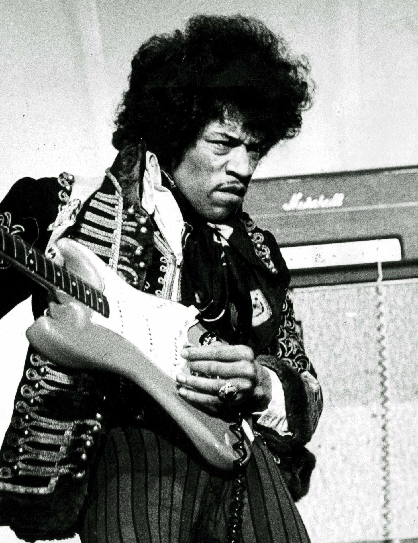 The Top 10 Guitar Players in the World and Their Iconic Solos The Top 10 Guitar Players in the World and Their Iconic Solos