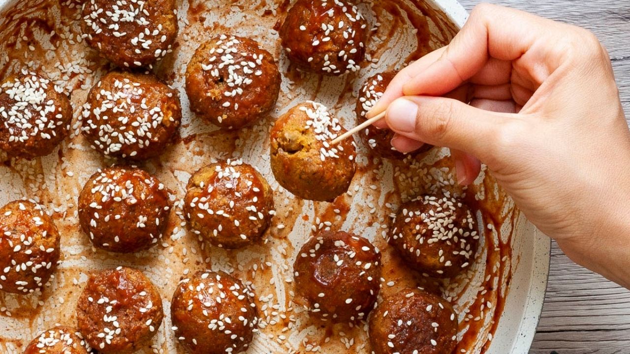 20 Portable Potluck Recipes That Are Easy to Share