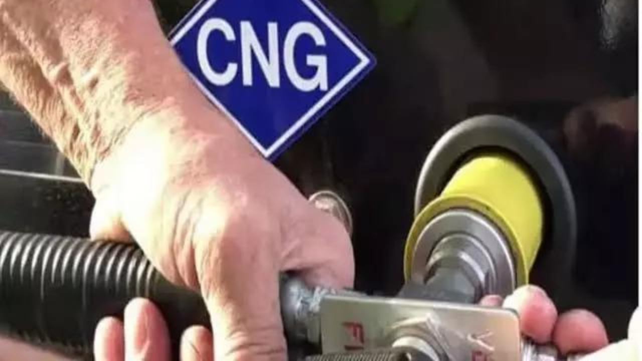 Centre raises supply of cheap gas to stave off CNG price hike in Delhi ...