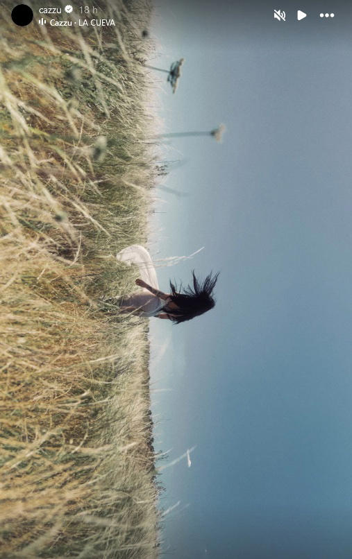 Cazzu comparte sus primeras fotos del 2025, ¡con Inti incluida!