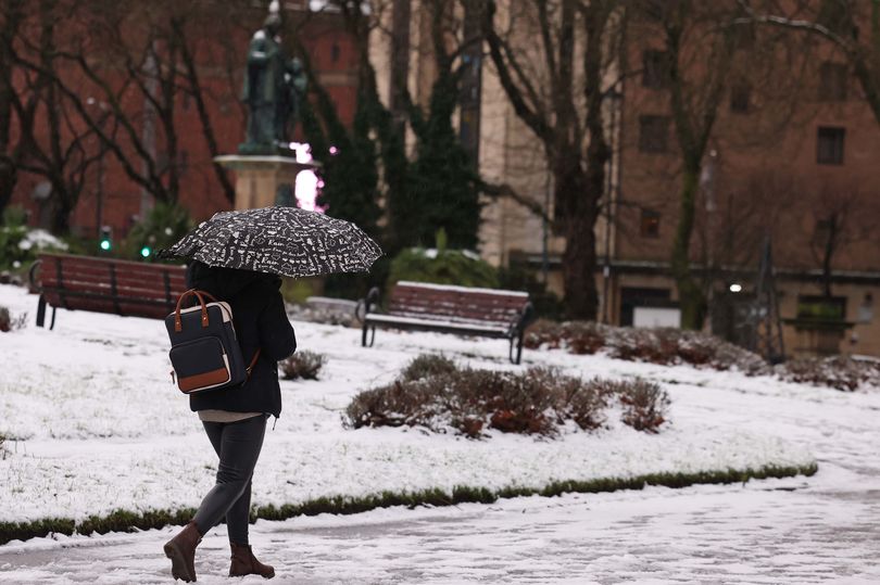 Met Office weekend weather forecast for Liverpool as snow and ice ...