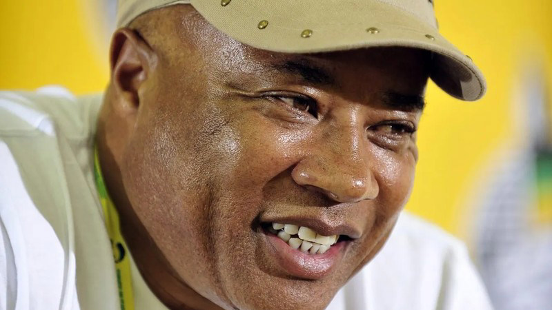 'Hands off Yengeni': Jacob Zuma Foundation warns against charging Yengeni 'Hands off Yengeni': Jacob Zuma Foundation warns against charging Yengeni