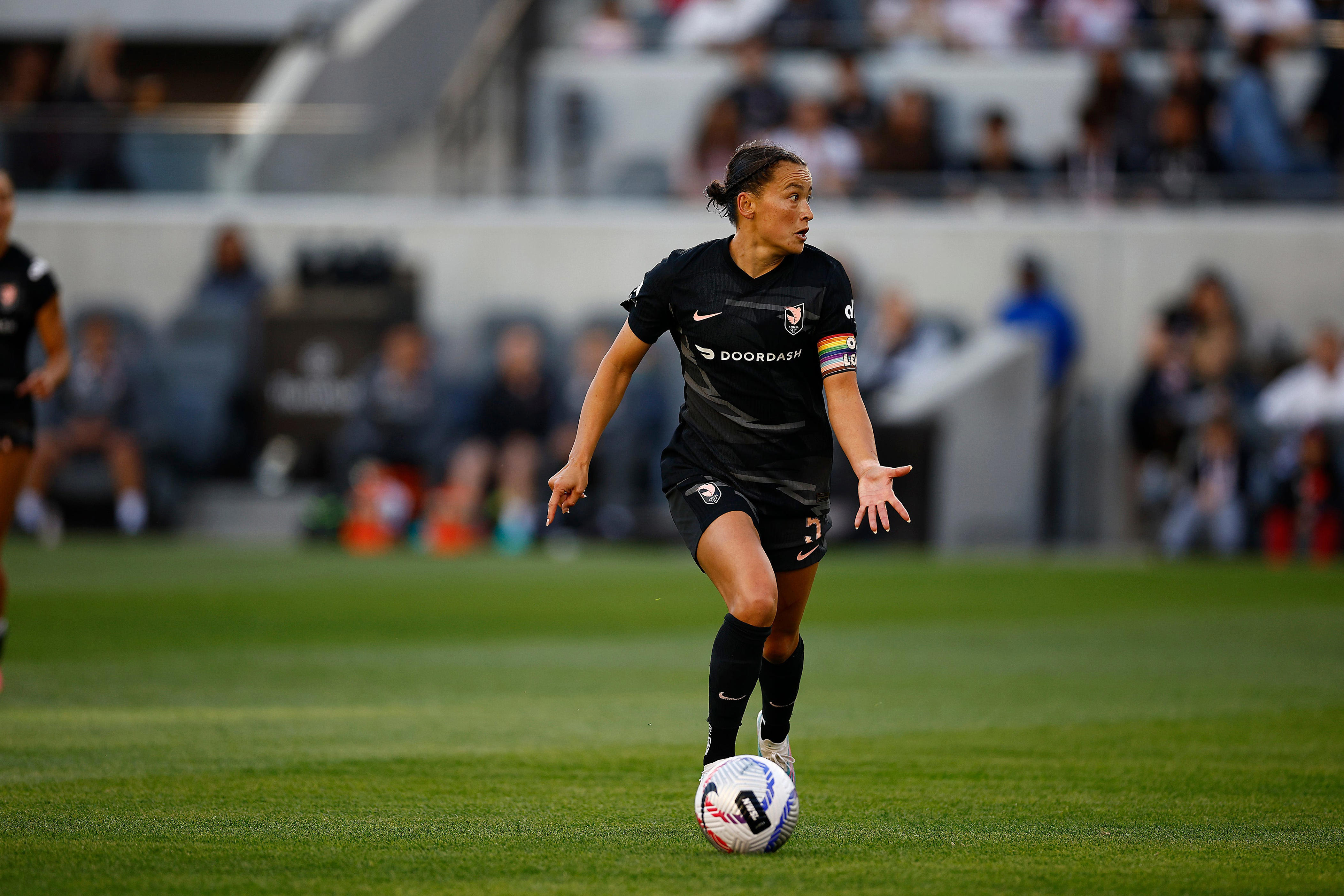 Angel City defender Ali Riley announces retirement