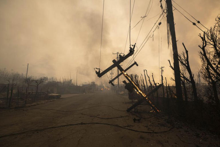 Los Angeles wildfires leave hundreds of thousands without power Los Angeles wildfires leave hundreds of thousands without power