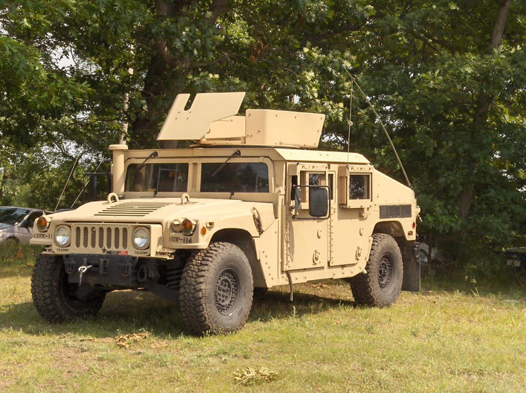 8 Incredible US Military Vehicles