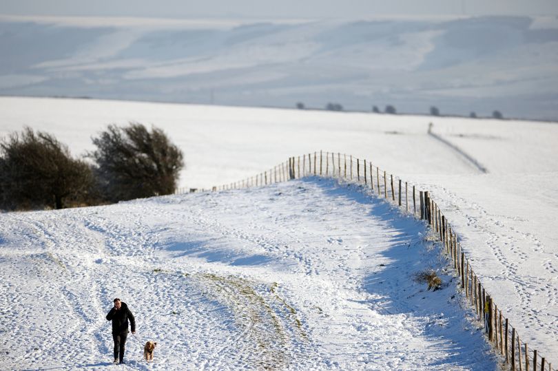 Met Office UK snow verdict after maps show 'half the country' buried in ...