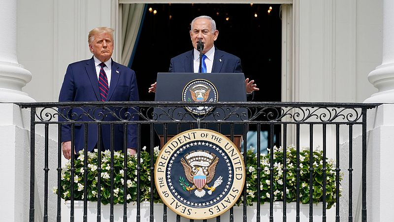 Il post che Trump ha ritwittato: "Nethanyahu un bastardo che ci vuole ...