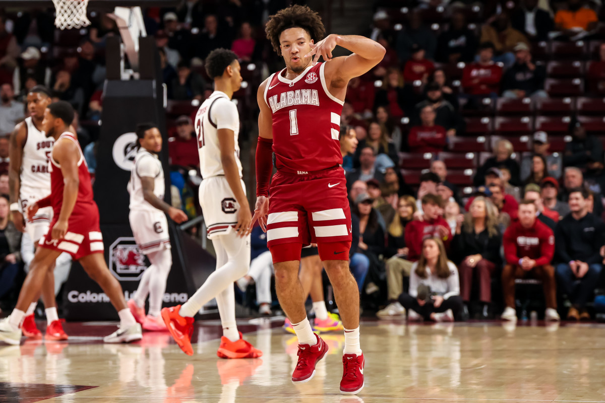 Alabama Stuns No. 1 Auburn in Final Seconds