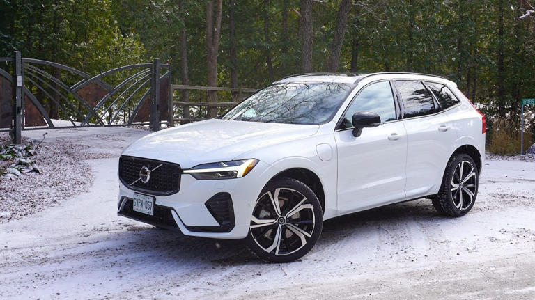 SUV Review: 2025 Volvo XC60 T8 Plug-In Hybrid