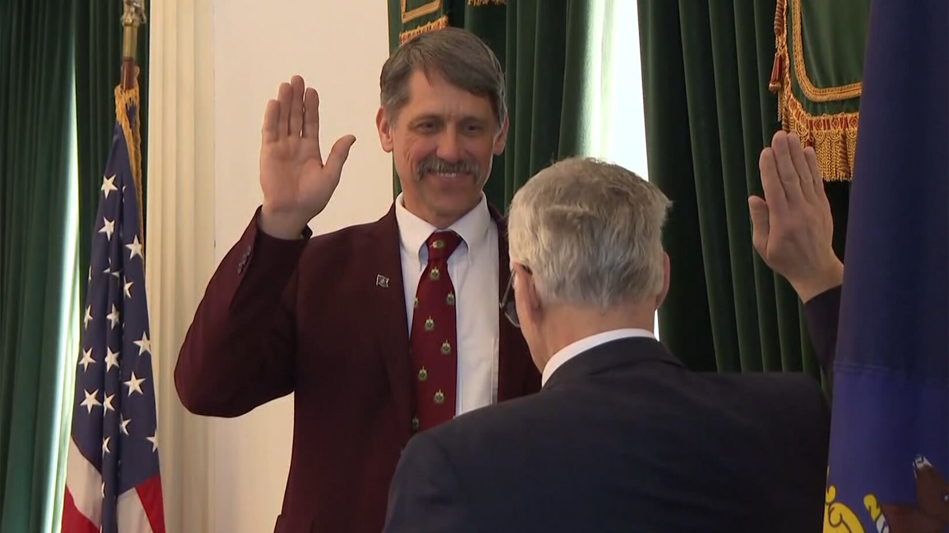 Vt. lieutenant governor at the center of Glover private road controversy