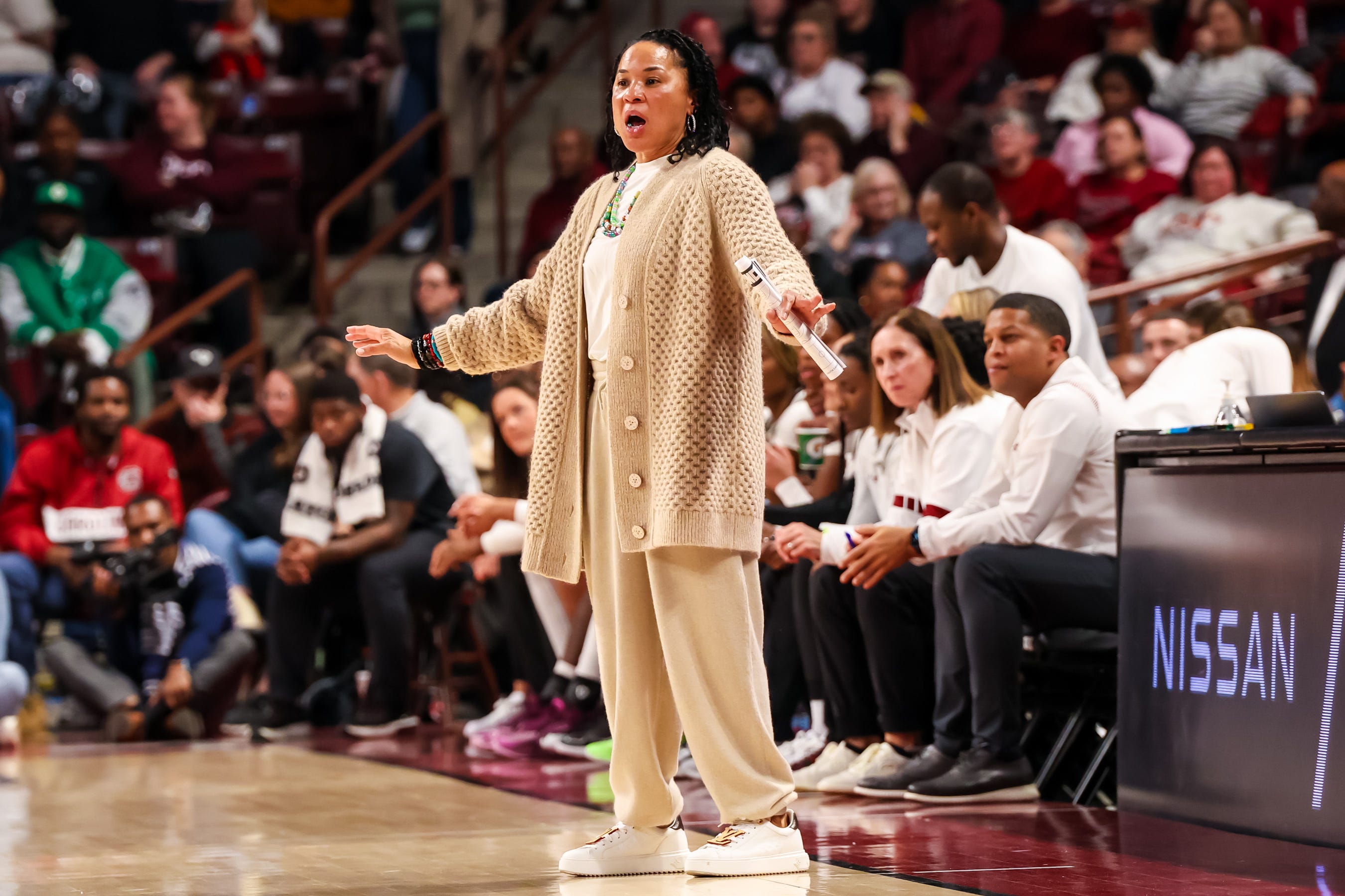 Dawn Staley contract: South Carolina coach's salary highest in women's ...