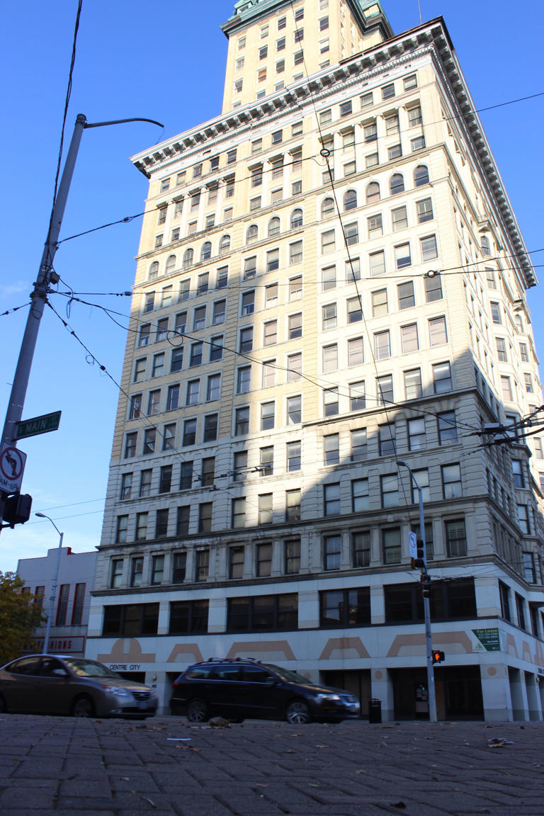 Dangerous, decaying downtown skyscraper to get $110 million makeover
