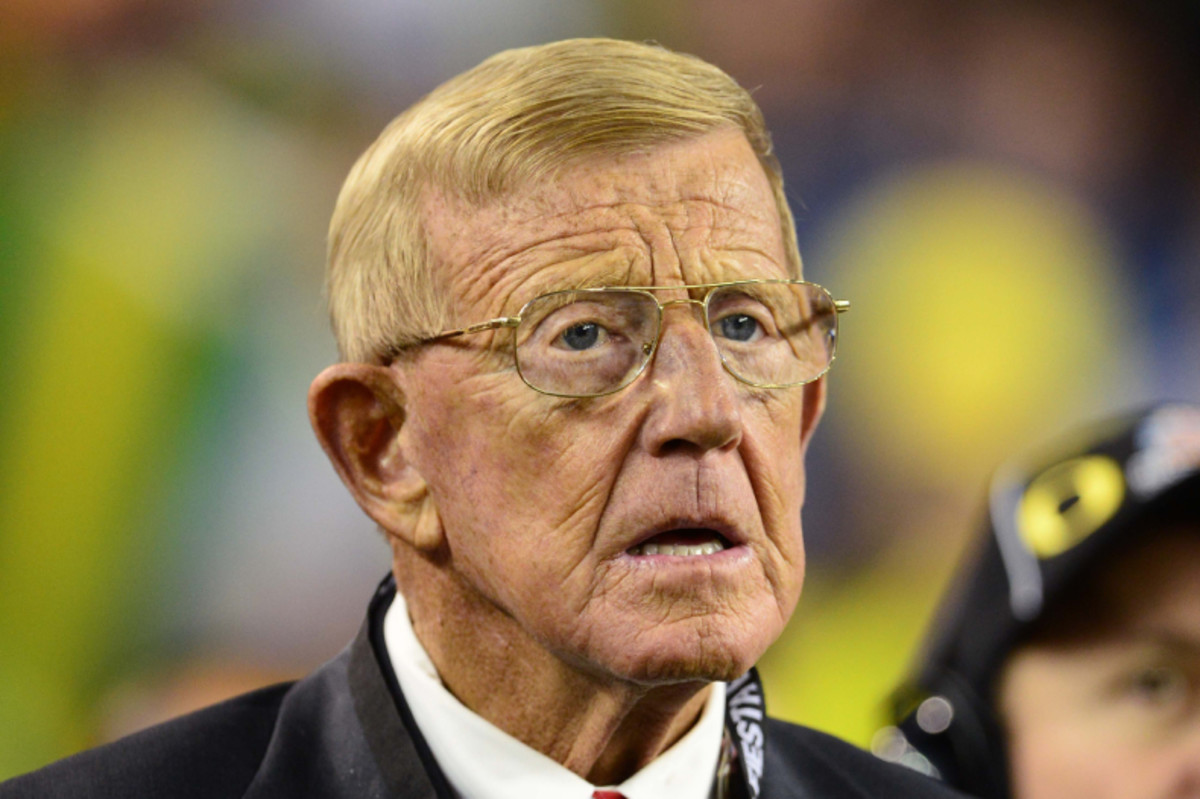 Lou Holtz Predicts Winner For Notre Dame-Penn State Orange Bowl Matchup